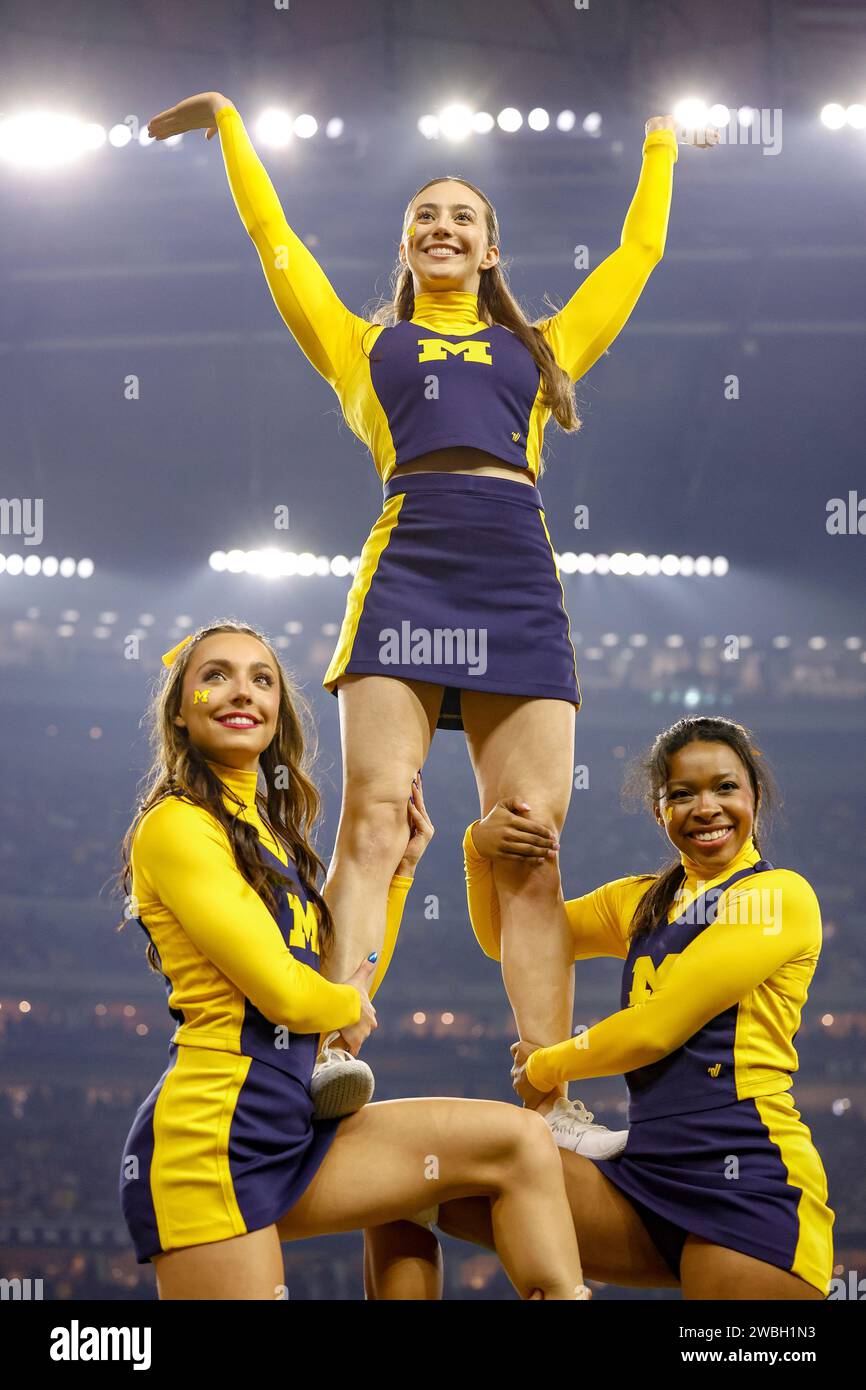 Houston, TX, USA. 8th Jan, 2024. Michigan Wolverines Cheerleaders ...