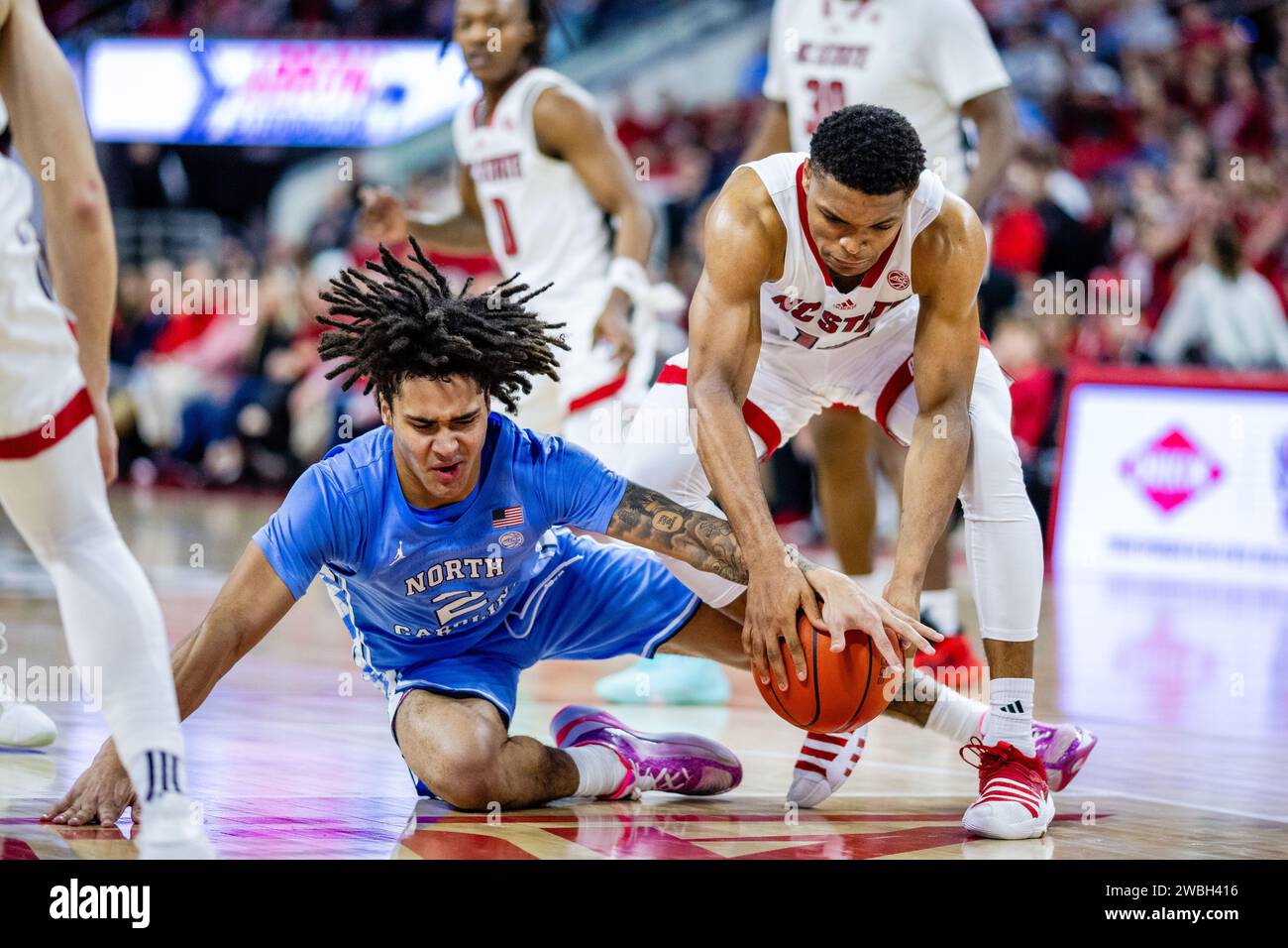 Raleigh, NC, USA. 10th Jan, 2024. North Carolina Tar Heels guard Elliot ...
