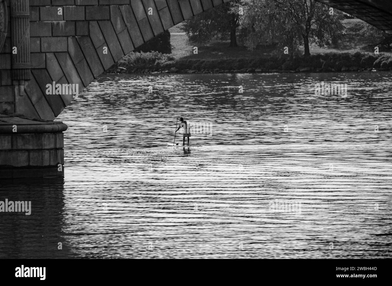 Basin outdoors Black and White Stock Photos & Images - Alamy