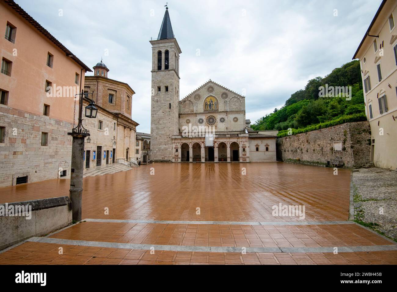 Duomo di spoleto hi-res stock photography and images - Alamy