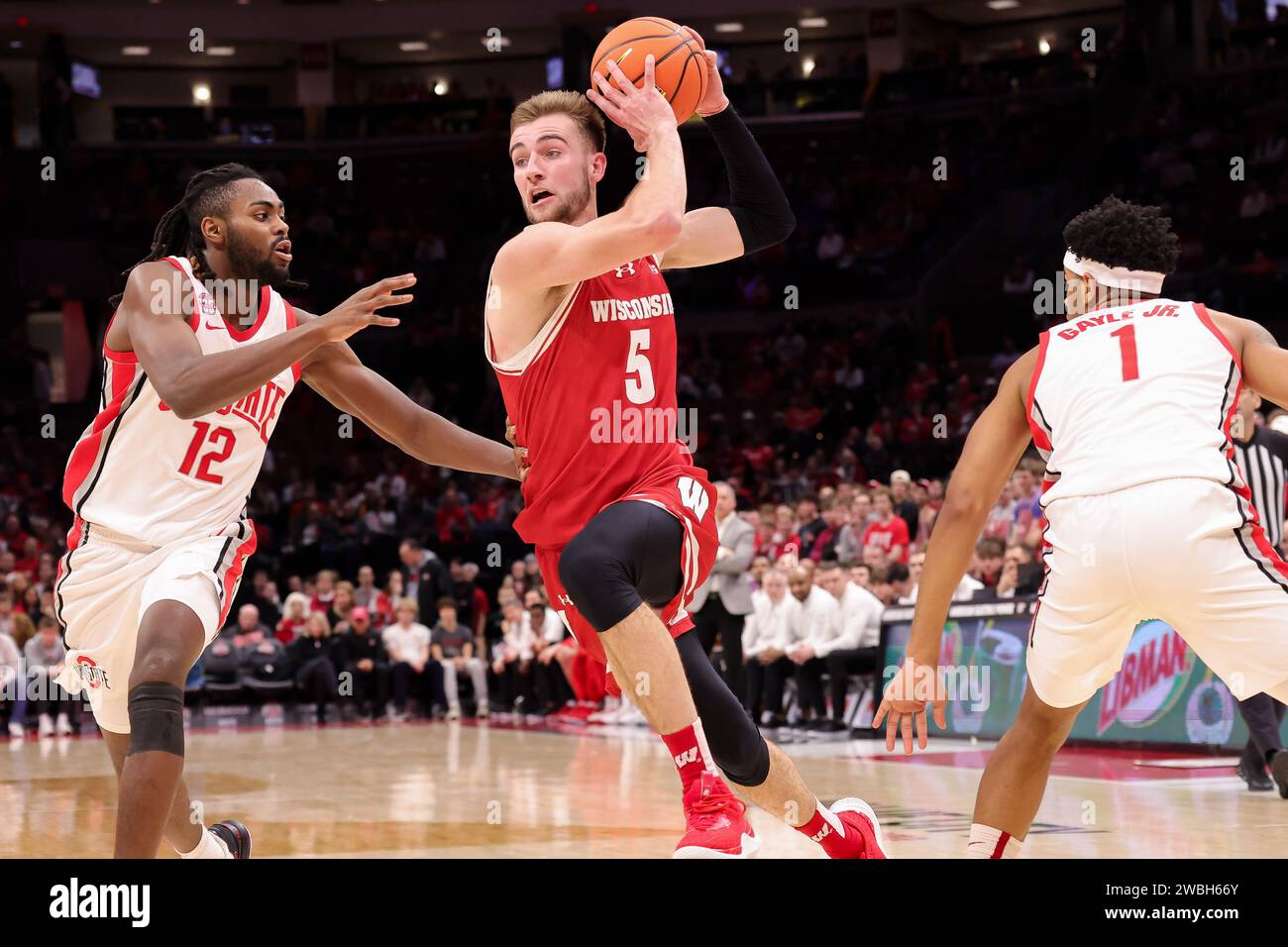 Columbus, Ohio, USA. 10th Jan, 2024. Wisconsin Badgers forward Tyler ...