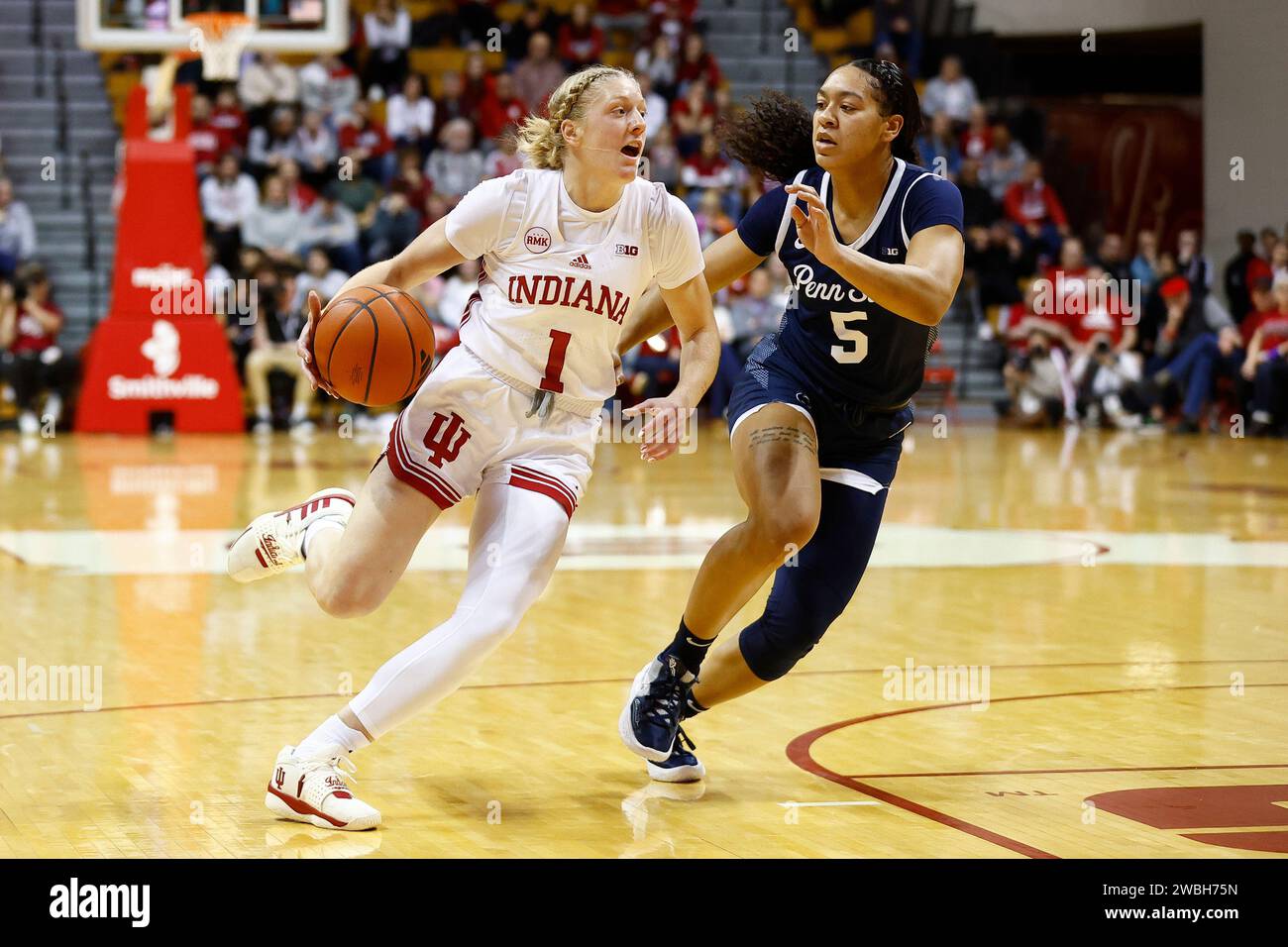 BLOOMINGTON, IN - JANUARY 10: Indiana Hoosiers guard Lexus Bargesser (1 ...