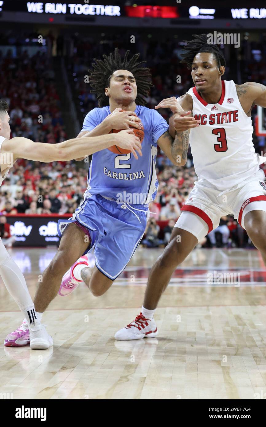 RALEIGH, NC - JANUARY 10: North Carolina Tar Heels guard Elliot Cadeau ...