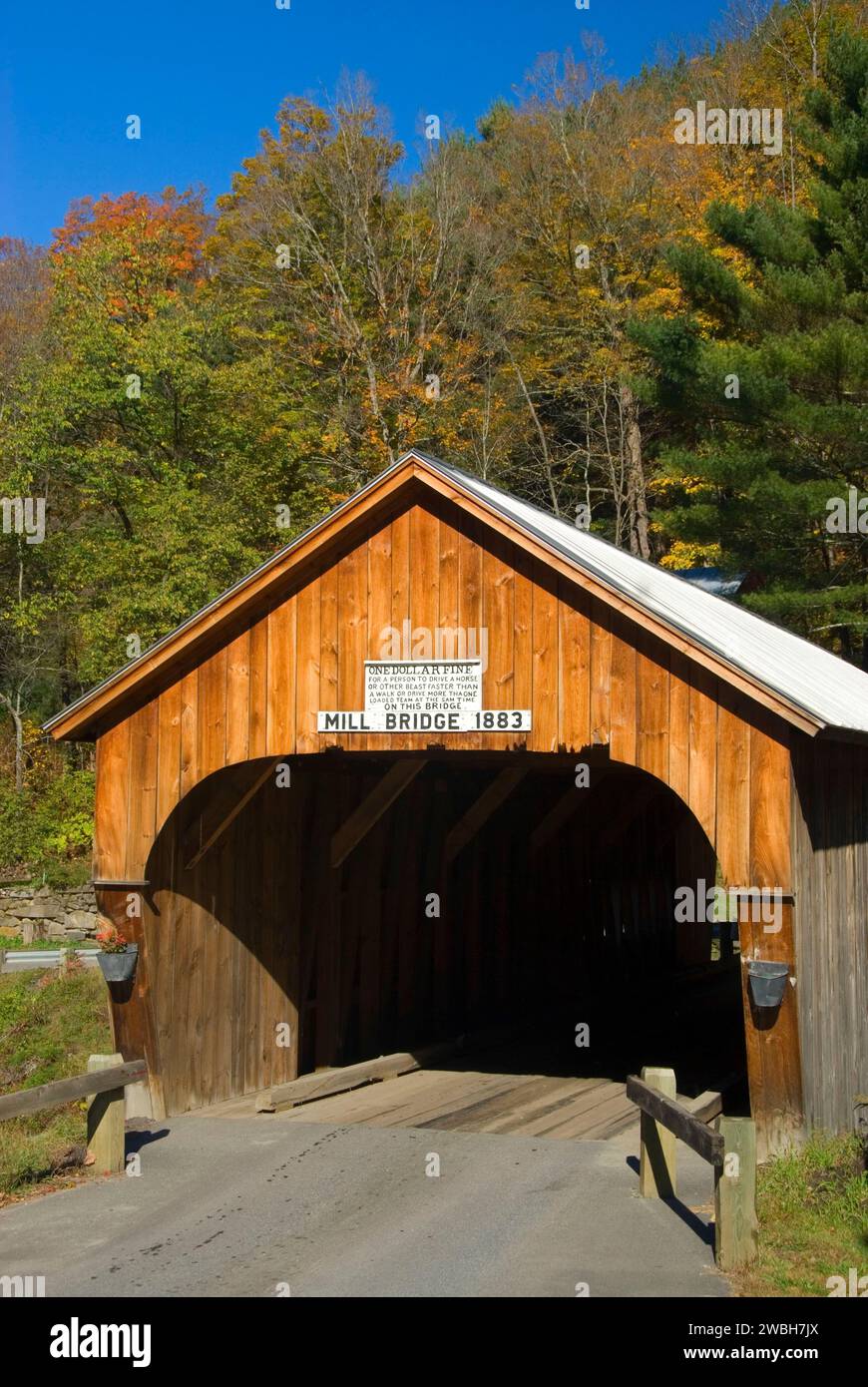 Mill Covered Bridge, Orange County, Vermont Stock Photo - Alamy