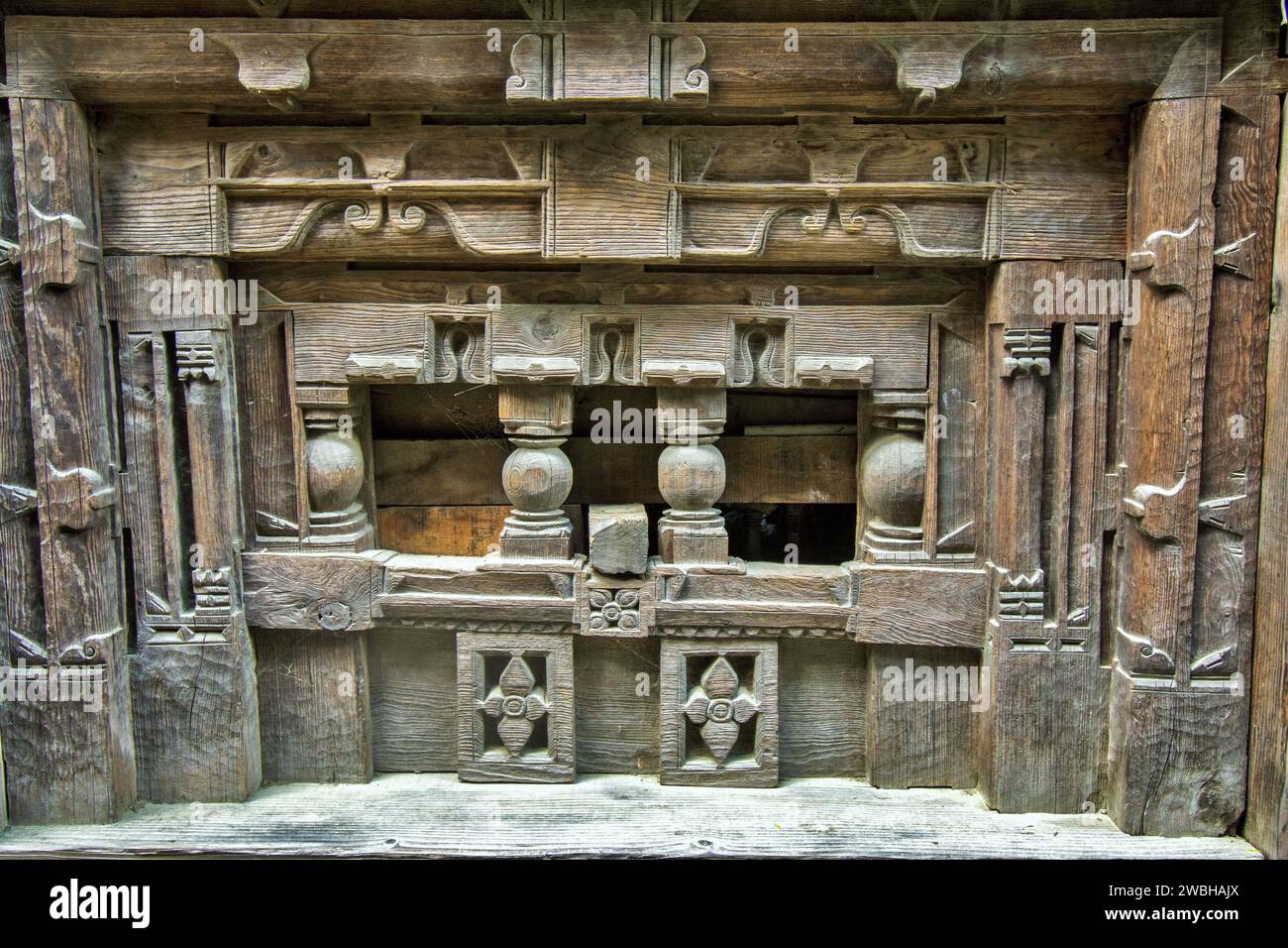Wooden wall, Tripura Sundri Hindu Temple, Tripura Sundri Mandir, Naggar ...