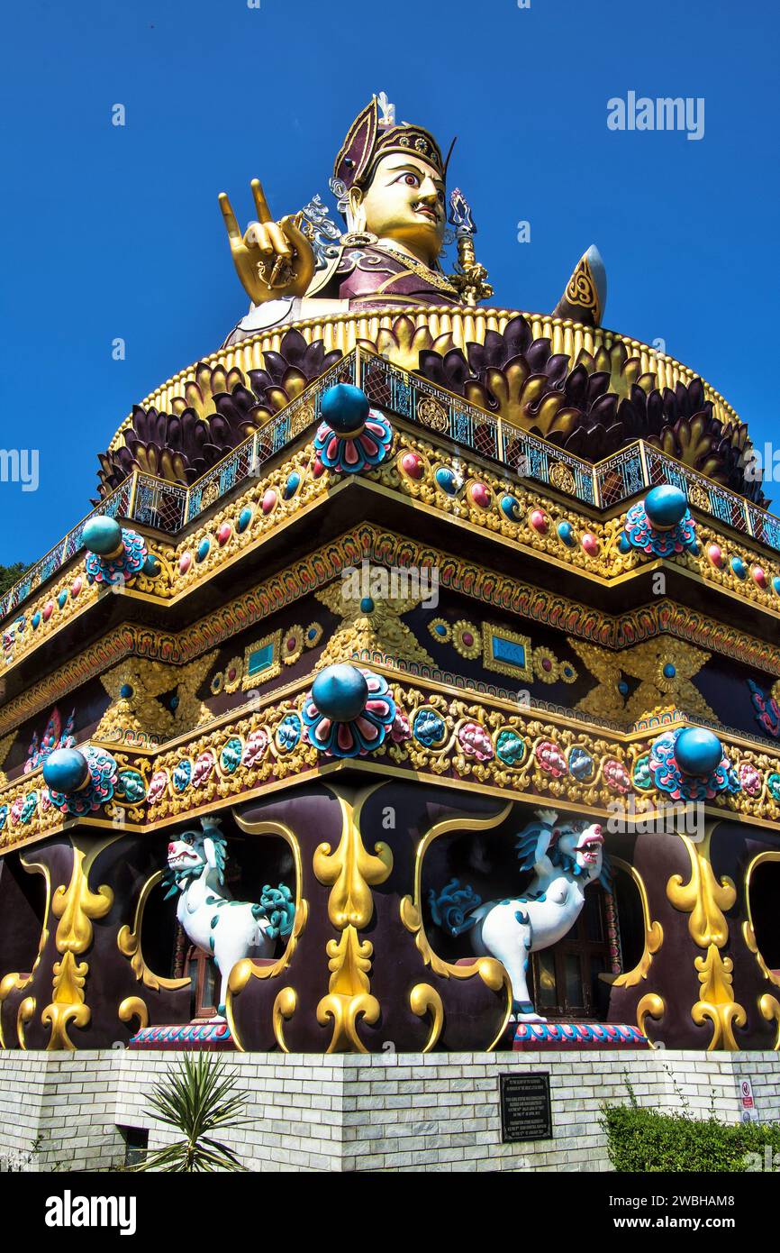 Guru Rinpoche Padmasambhava statue, Guru Rinpoche Statue, Tso Pema ...