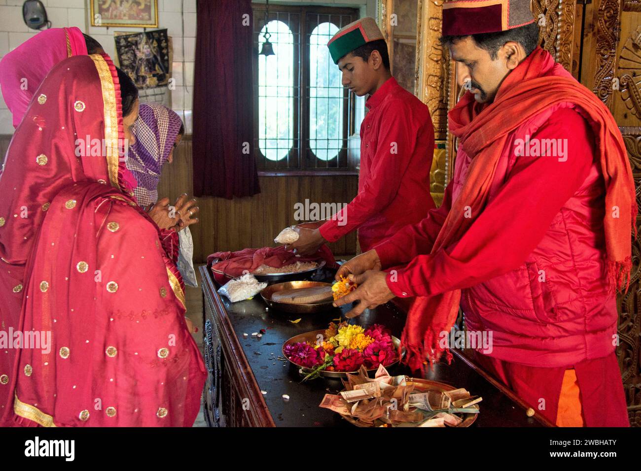 Women praying, Naina Devi Temple, Naina Mata Hindu Mandir, Rewalsar ...