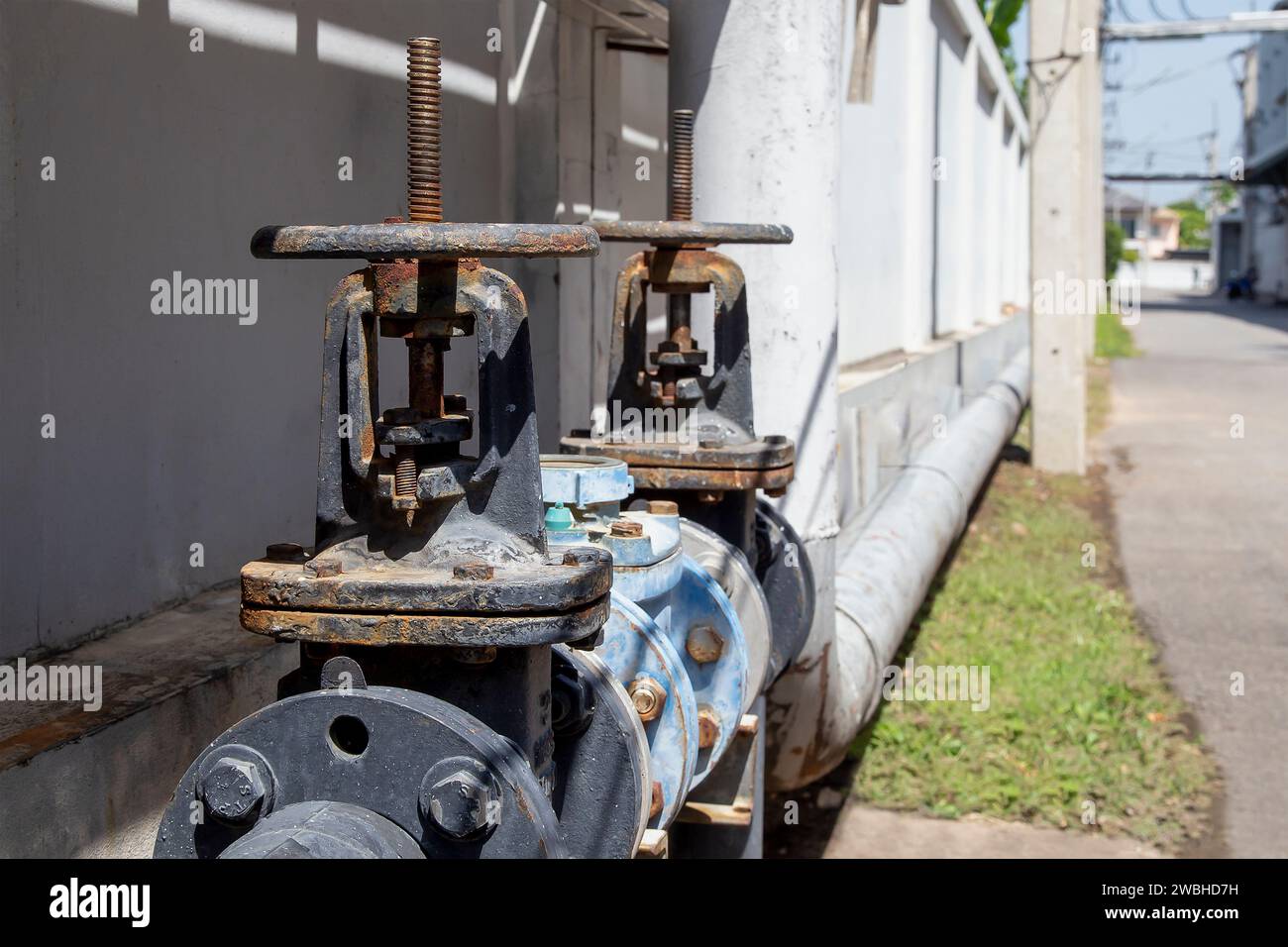 Old valve of water filtration system Stock Photo - Alamy