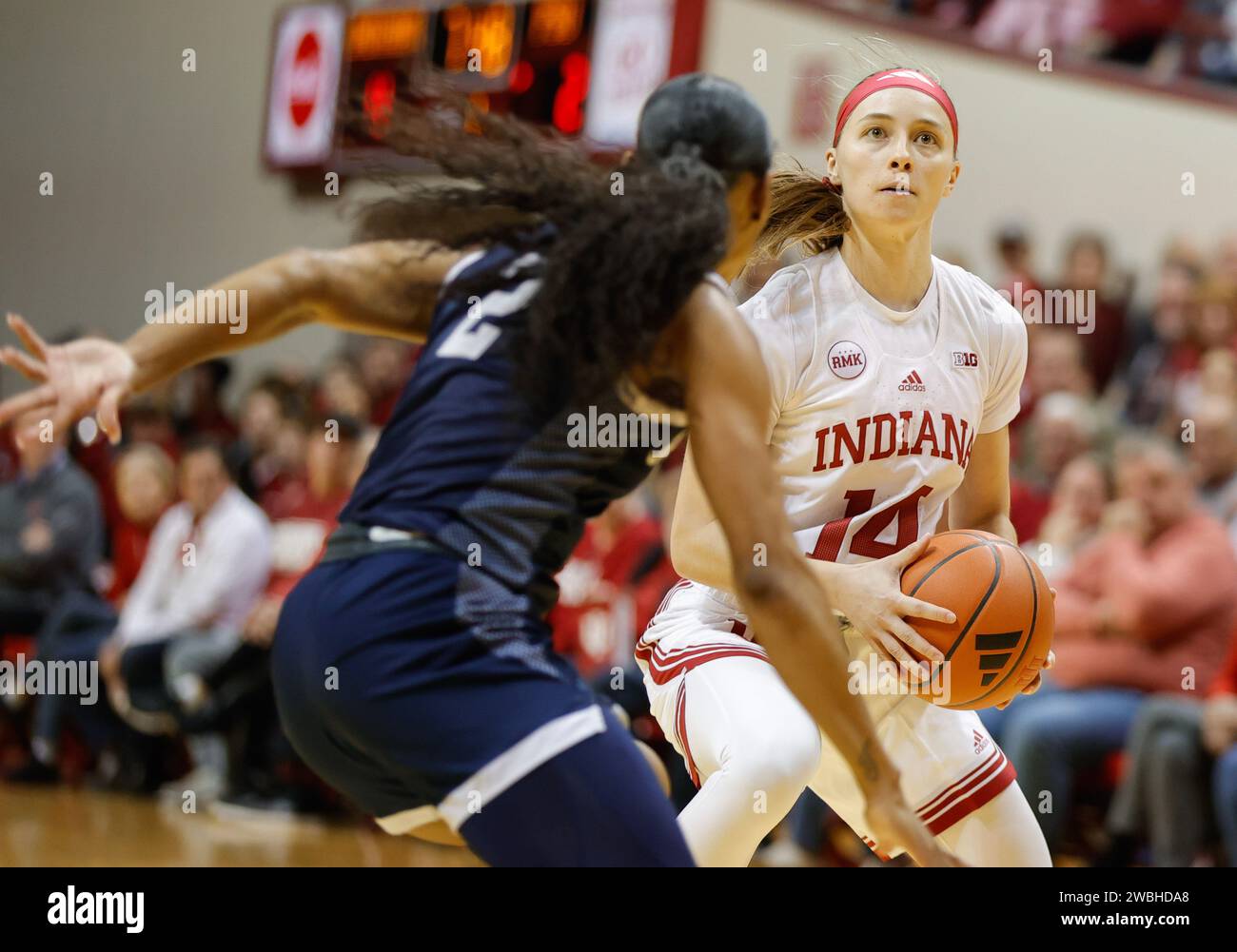 Bloomington, United States. 10th Jan, 2024. Indiana Hoosiers guard Sara ...