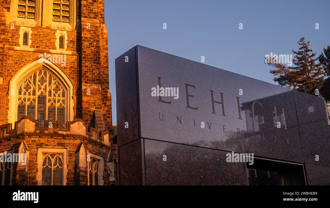 The Alumni Memorial Building on the campus of Lehigh University in ...