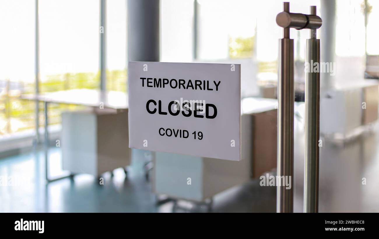 office temporary closed, due covid 19 Stock Photo - Alamy