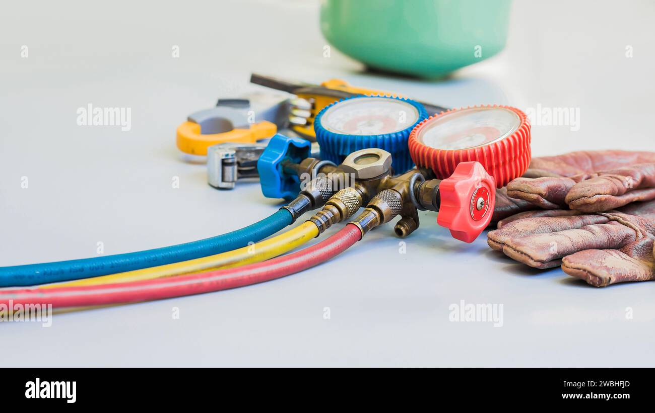 Installing heat pump hi-res stock photography and images - Alamy