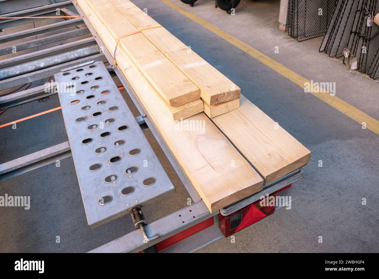 Wooden construction trailer hi-res stock photography and images - Alamy