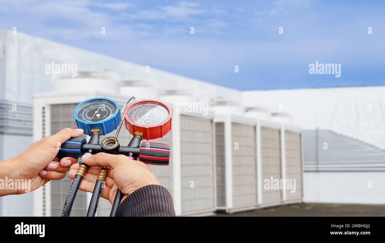 Professional hvac hi-res stock photography and images - Alamy