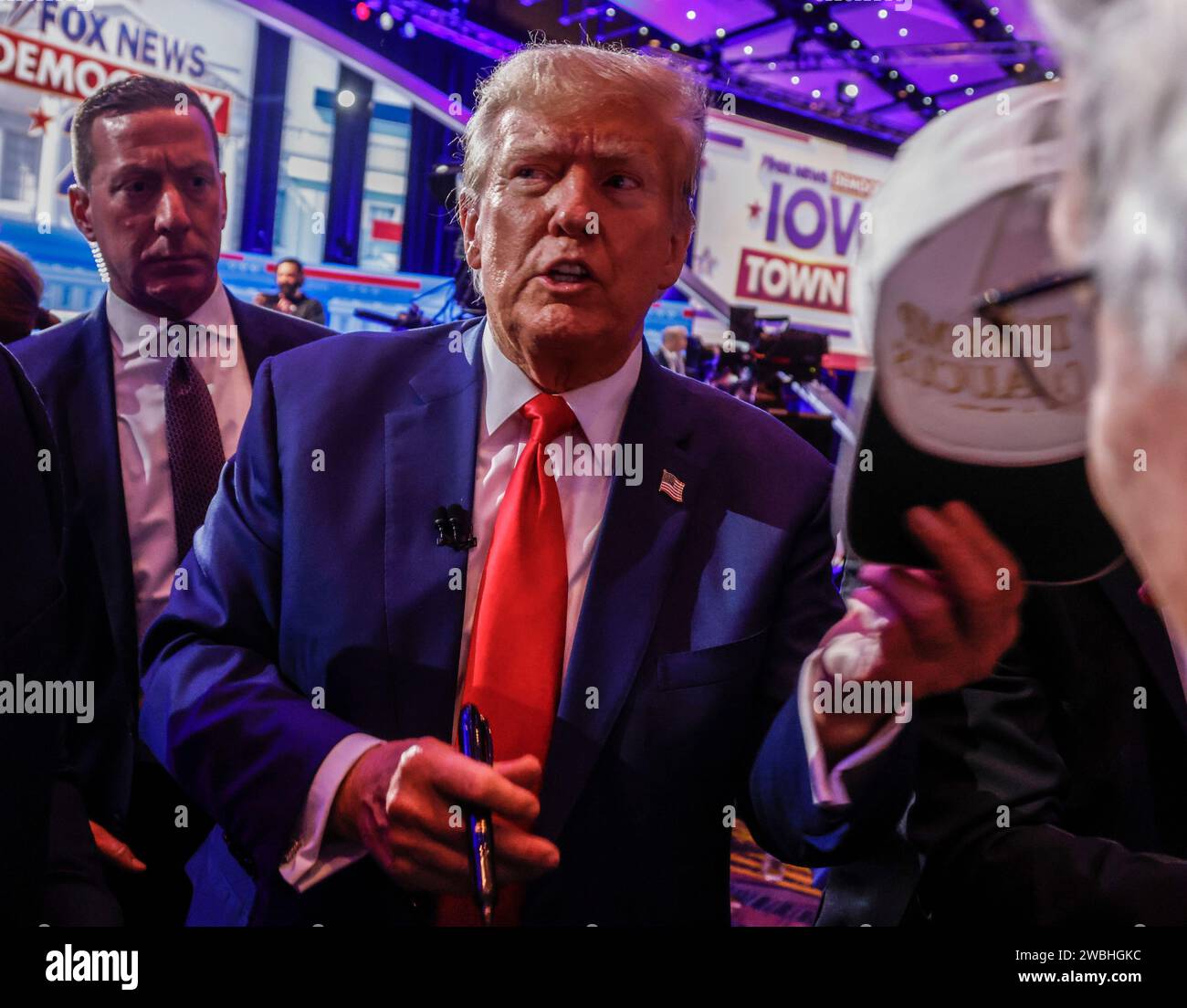 President trump 2024 town hall hi-res stock photography and images - Alamy