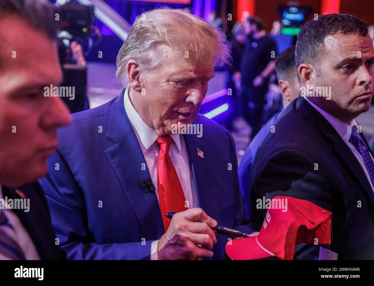 President trump 2024 town hall hi-res stock photography and images - Alamy