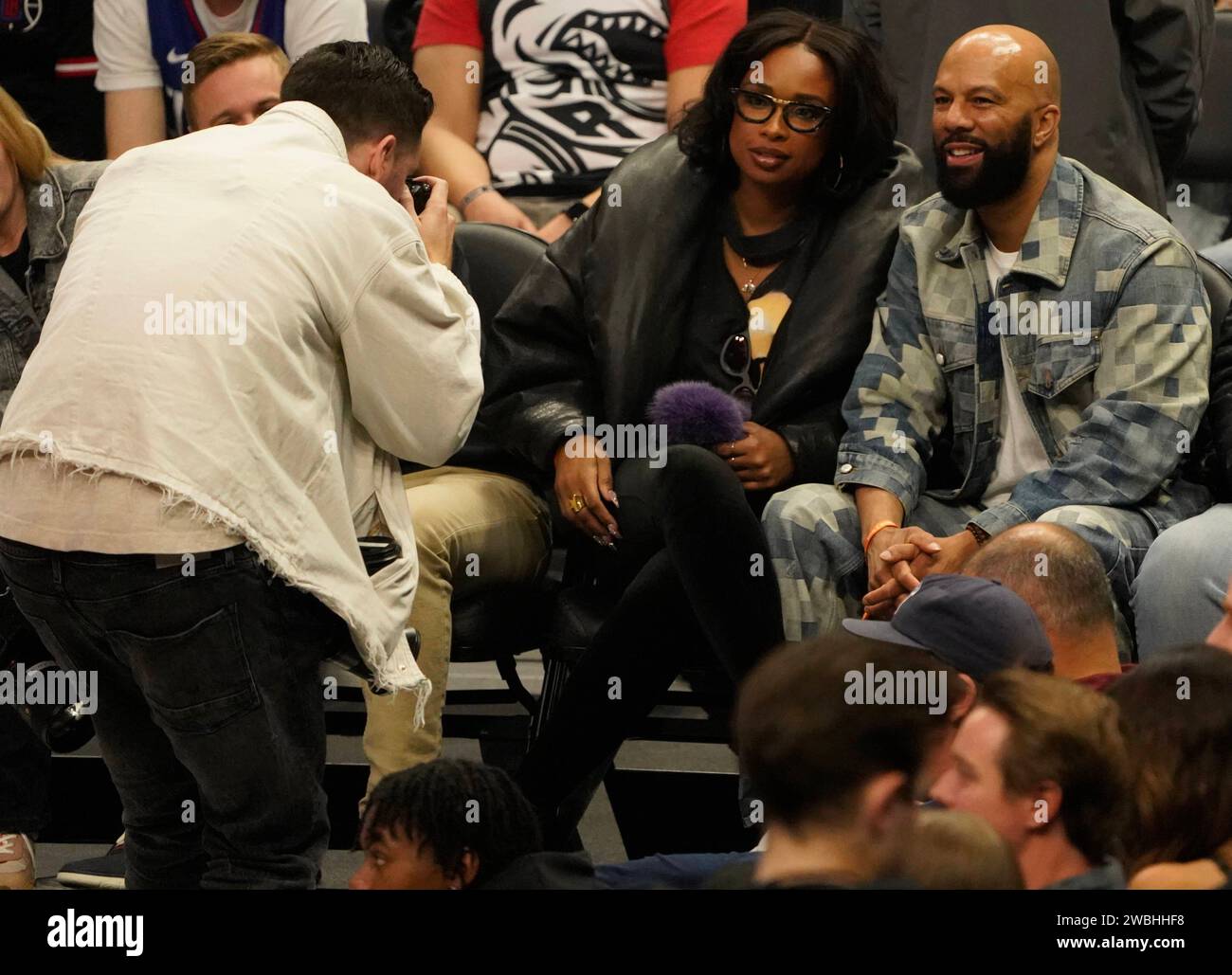 Jennifer Hudson and Common attend the game between the Toronto Raptors ...