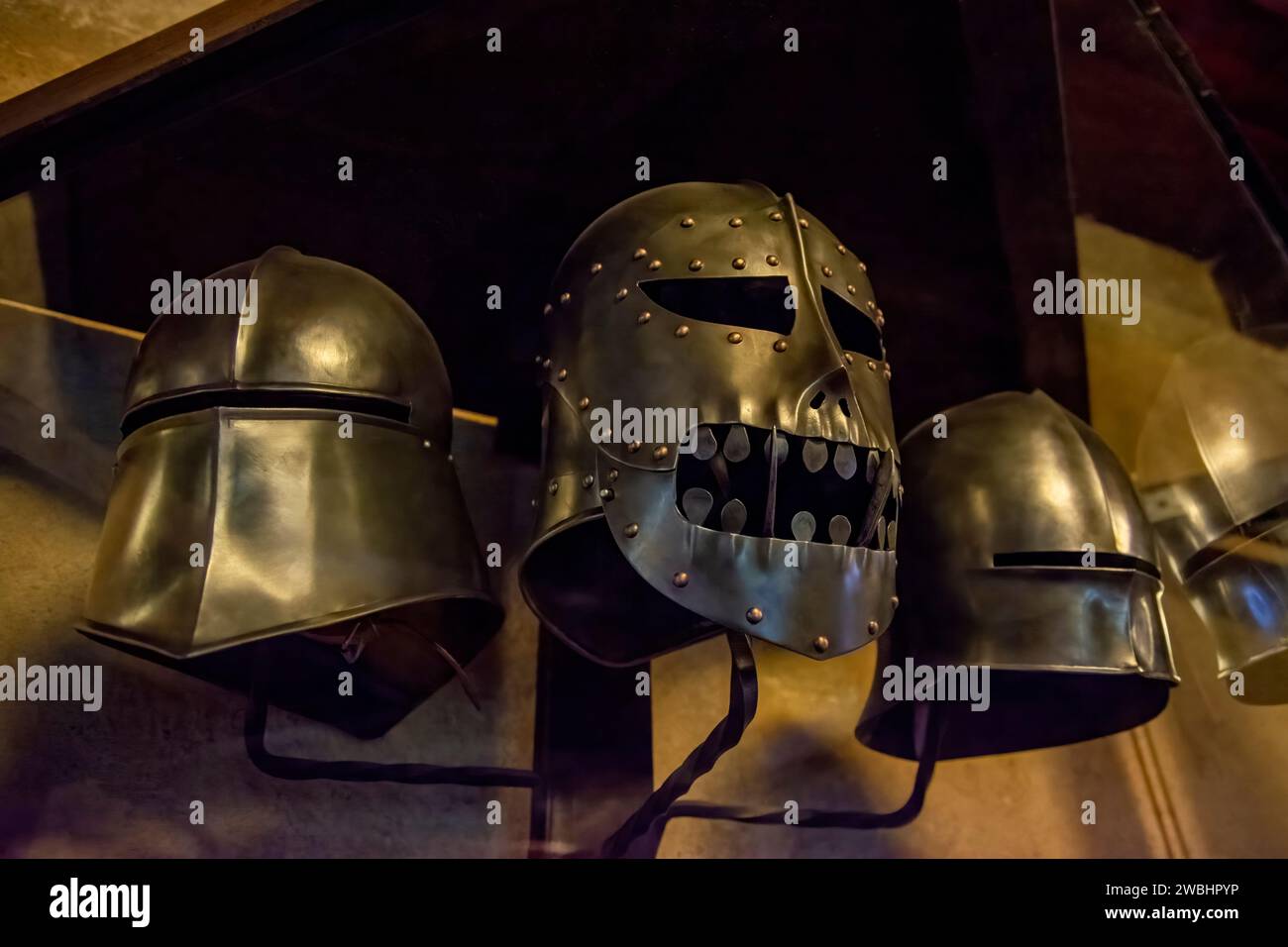 Medieval knight helmets hi-res stock photography and images - Alamy