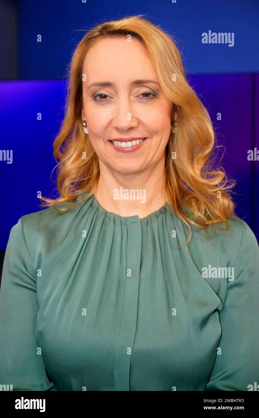 Melanie Amann in der ARD-Talkshow hart aber fair im Studio Adlershof ...