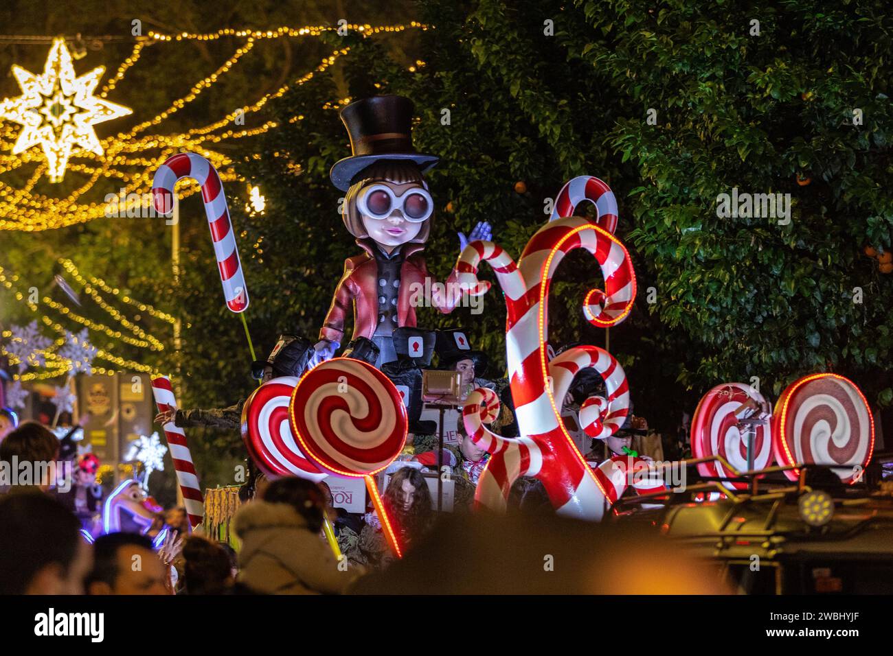 Large crowds at the three wise men parade in Seville during the evening ...