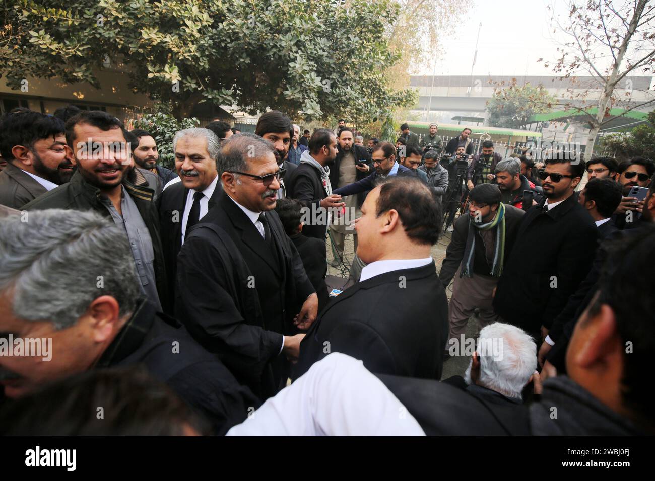 Peshawar, Peshawar, Pakistan. 11th Jan, 2024. Peshawar high court decision to grant bat as ...