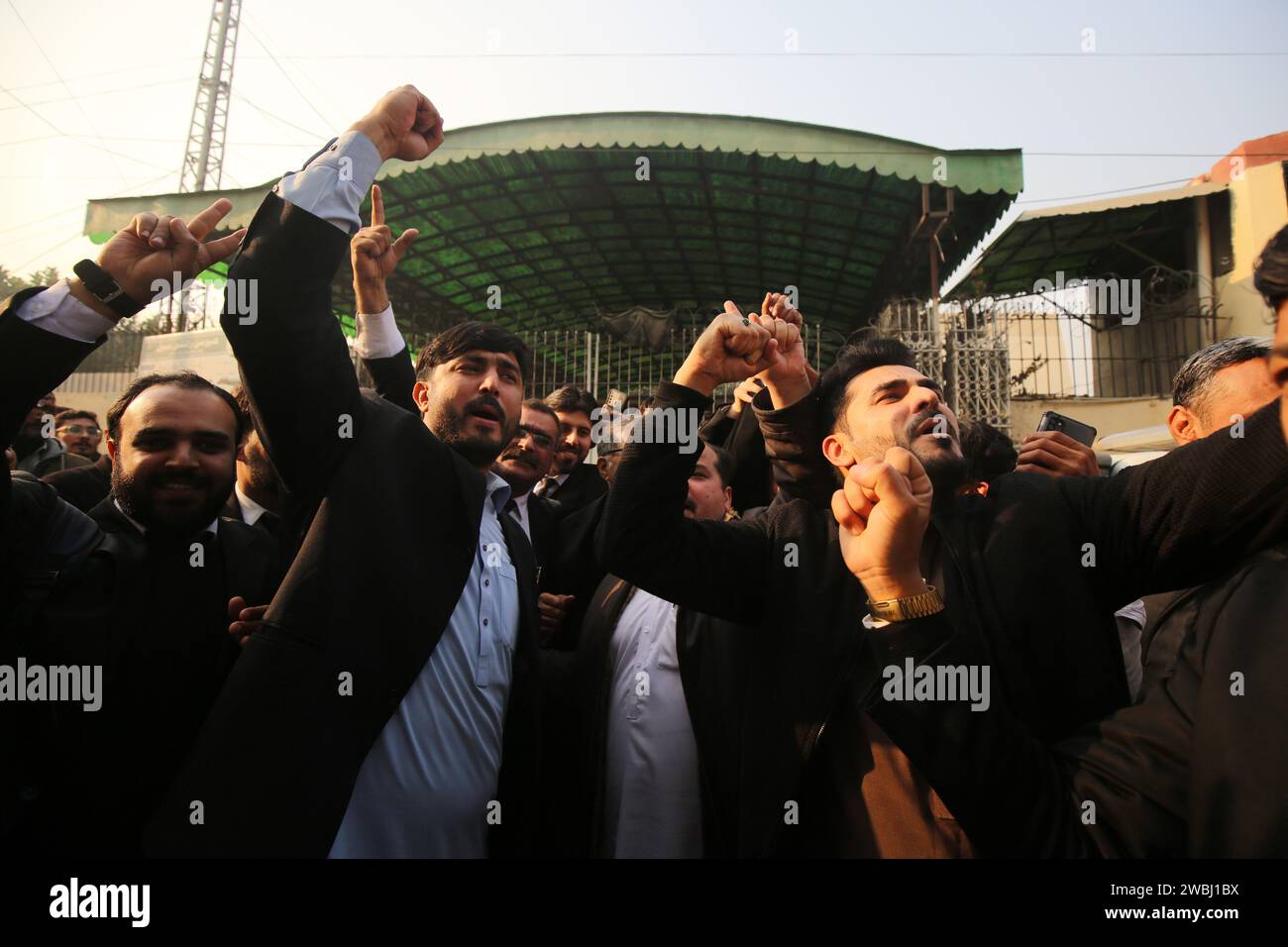 Peshawar, Peshawar, Pakistan. 11th Jan, 2024. Peshawar high court decision to grant bat as ...