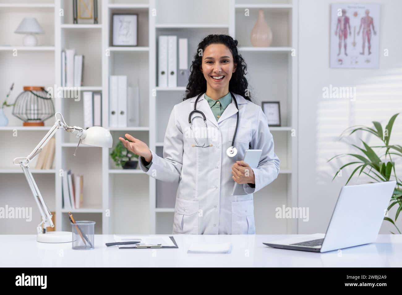 Office worker joyfully looks hi-res stock photography and images - Alamy