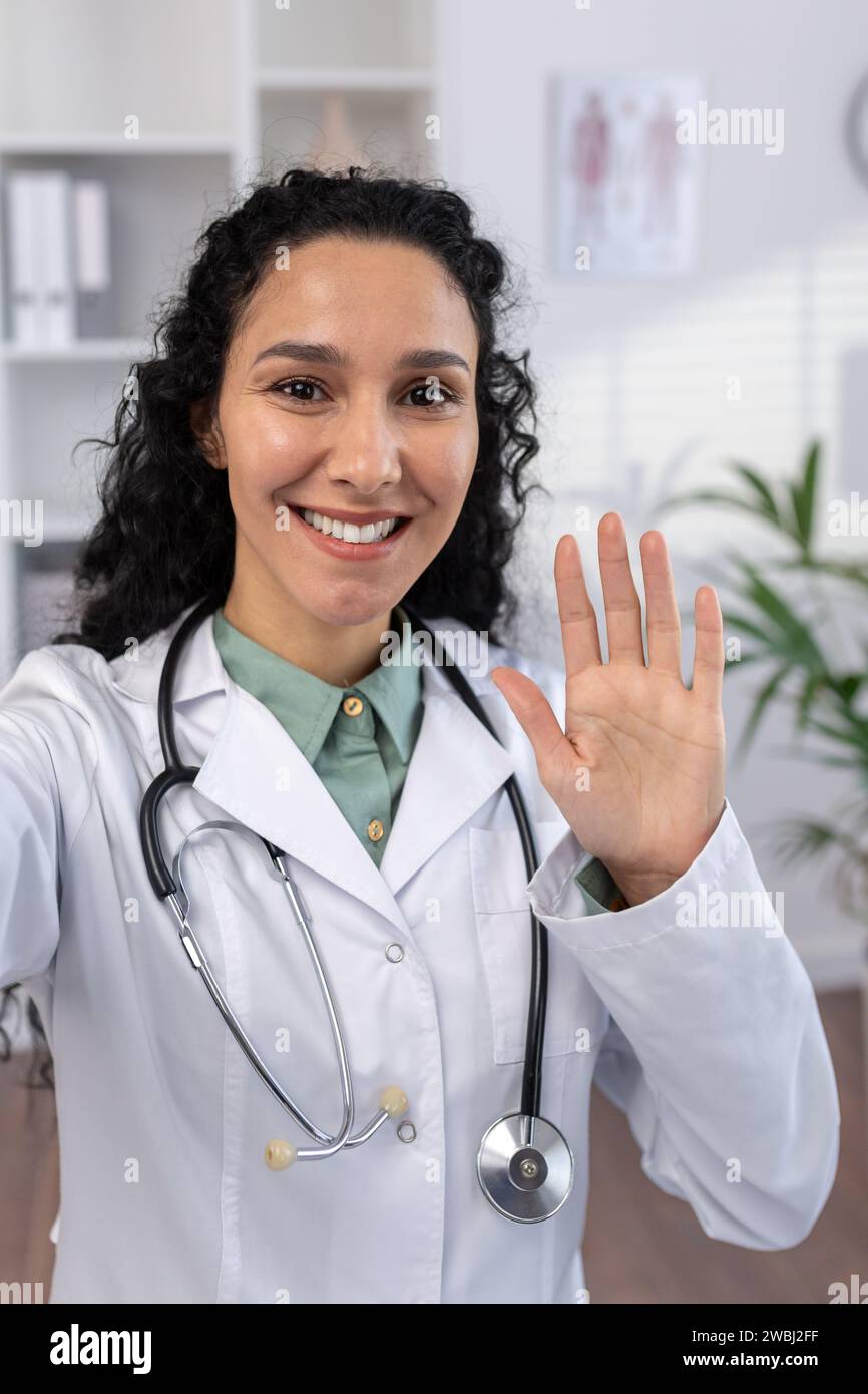Vertical video diverse female doctor hi-res stock photography and ...