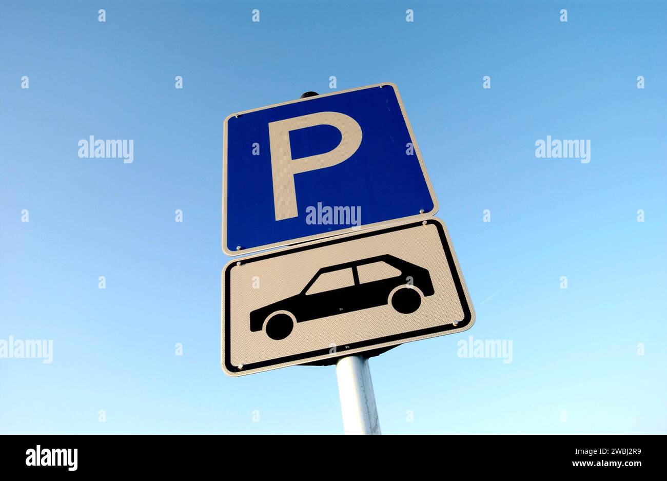 Parkplatz , Deutschland, BLF *** Parking lot , Germany, BLF BL89862 ...