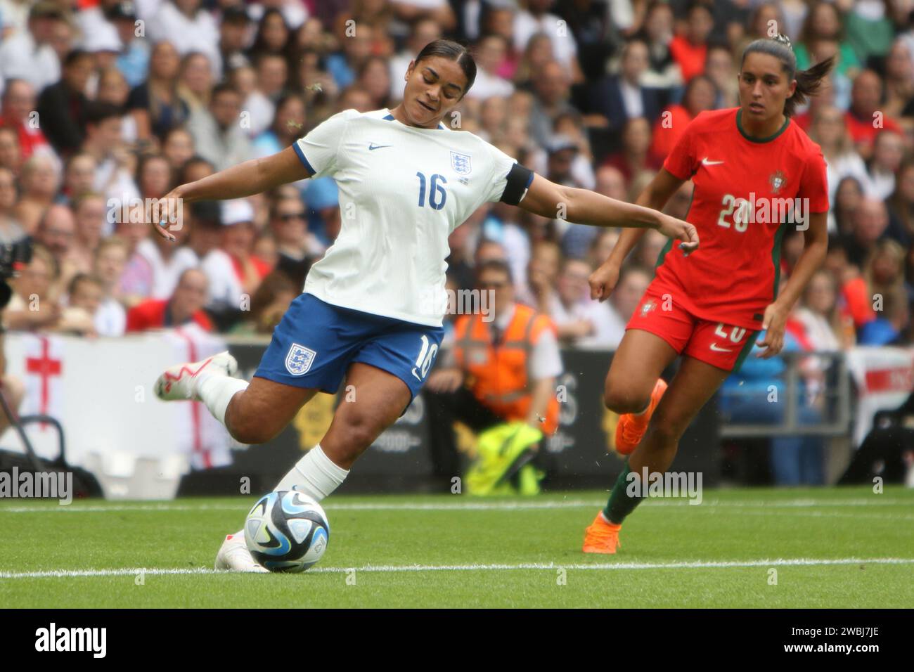 Jess carter england hi-res stock photography and images - Alamy