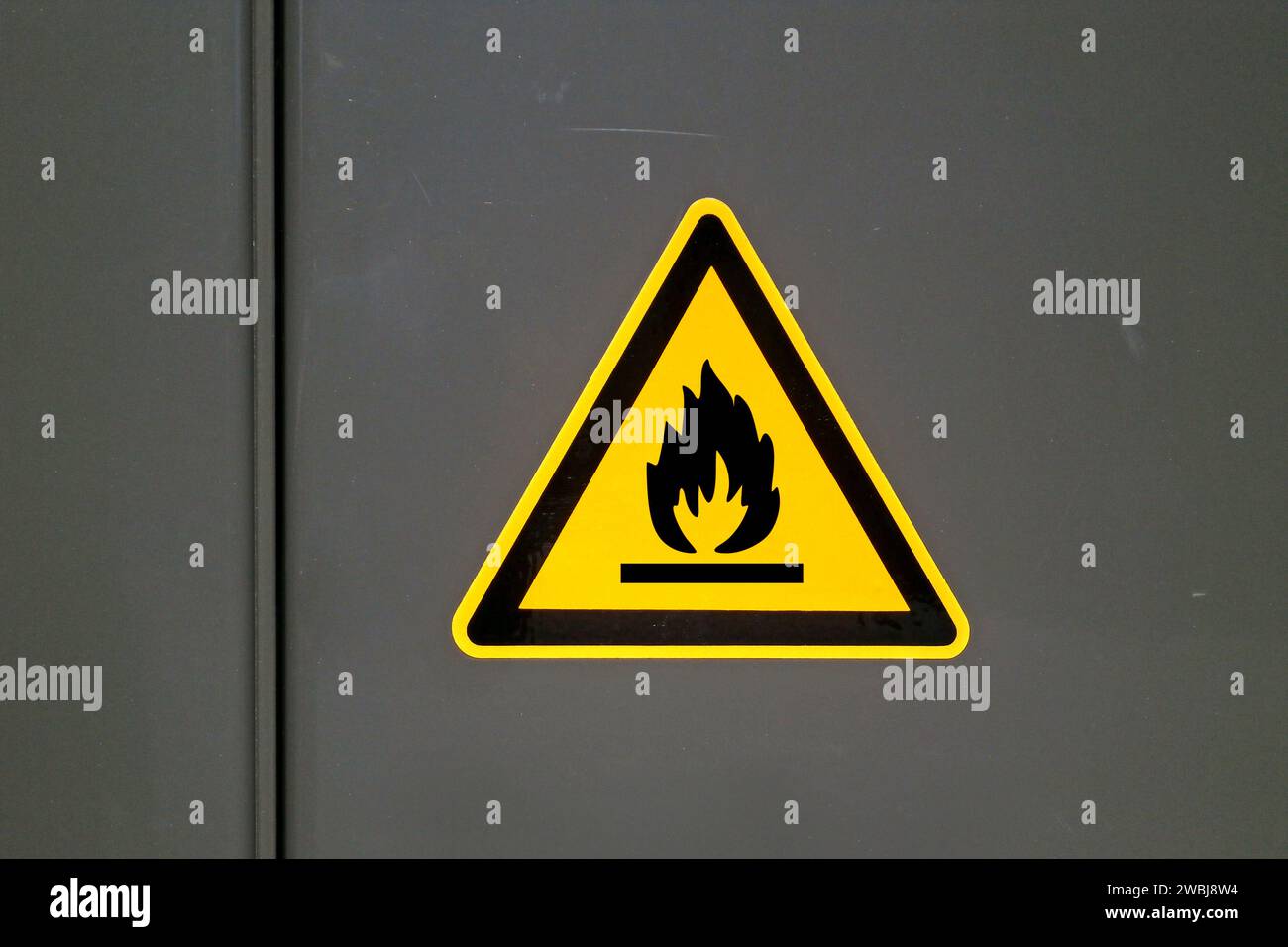 Caution no flammable symbol hi-res stock photography and images - Alamy