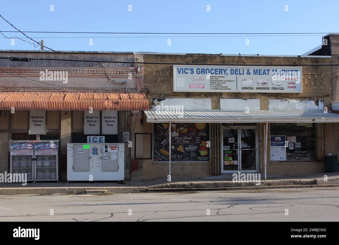 Florence, TX - June 9, 2023: Grocery Store and Deli Located in a ...