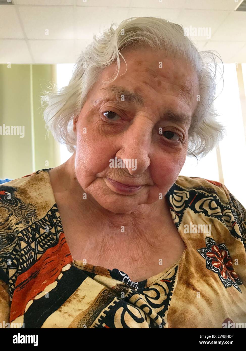 Old lady hi-res stock photography and images - Alamy