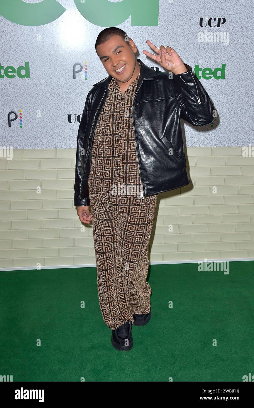 Christian Garcia bei der Premiere der Peacock Serie Ted im AMC The ...