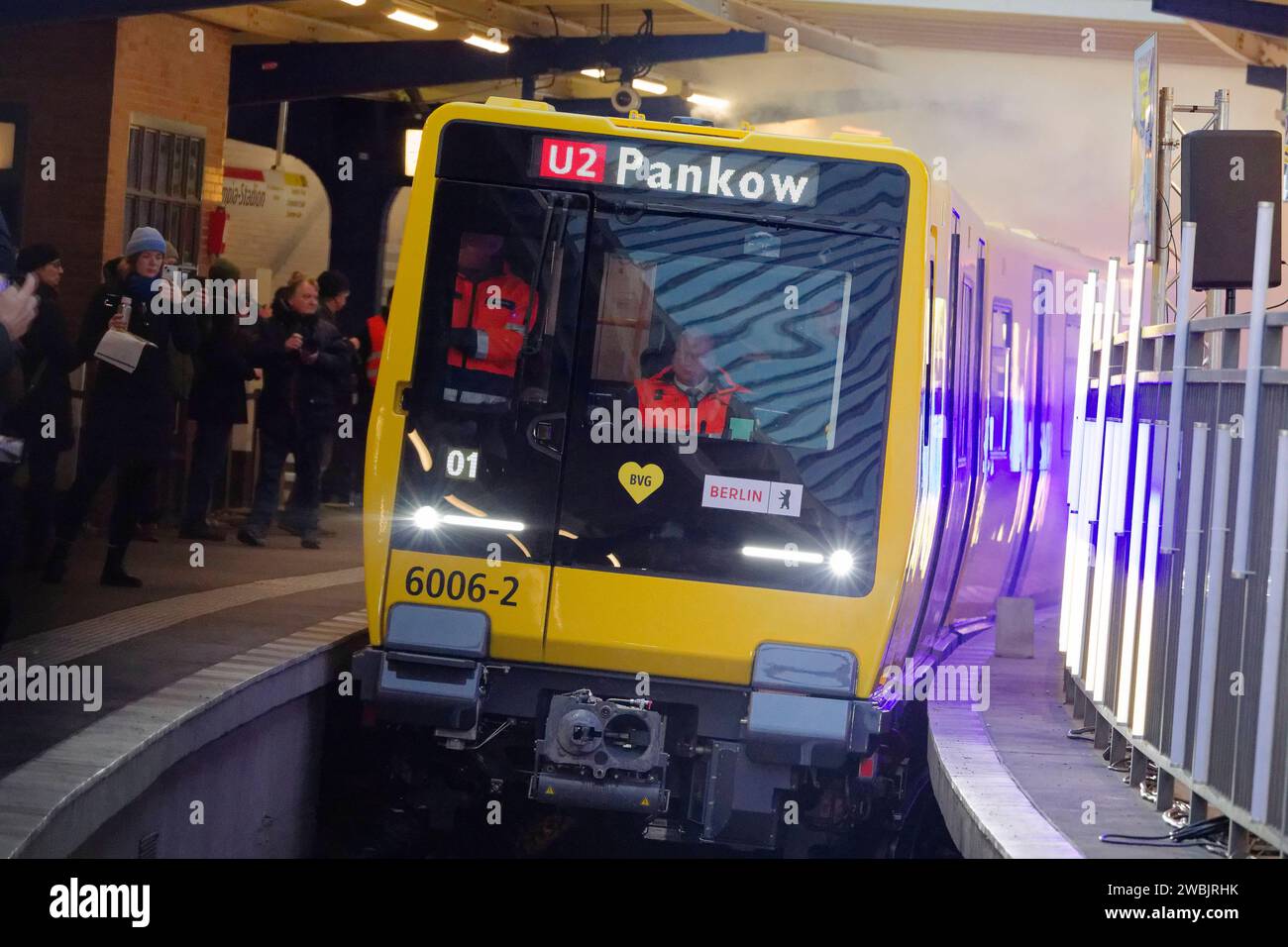Neue u bahn in berlin hi-res stock photography and images - Alamy