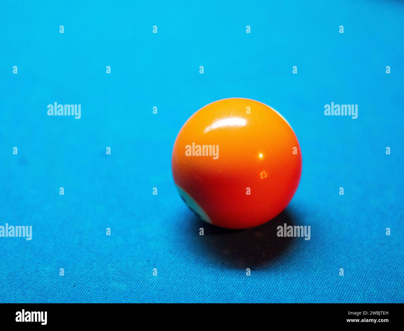 Close up of billiard balls hi-res stock photography and images - Alamy
