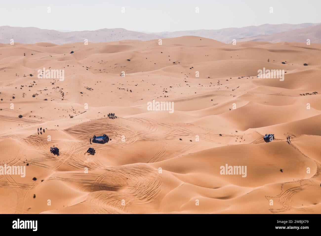 mess in the desert, illustration during the Stage 6 « 48 Hours Chrono ...
