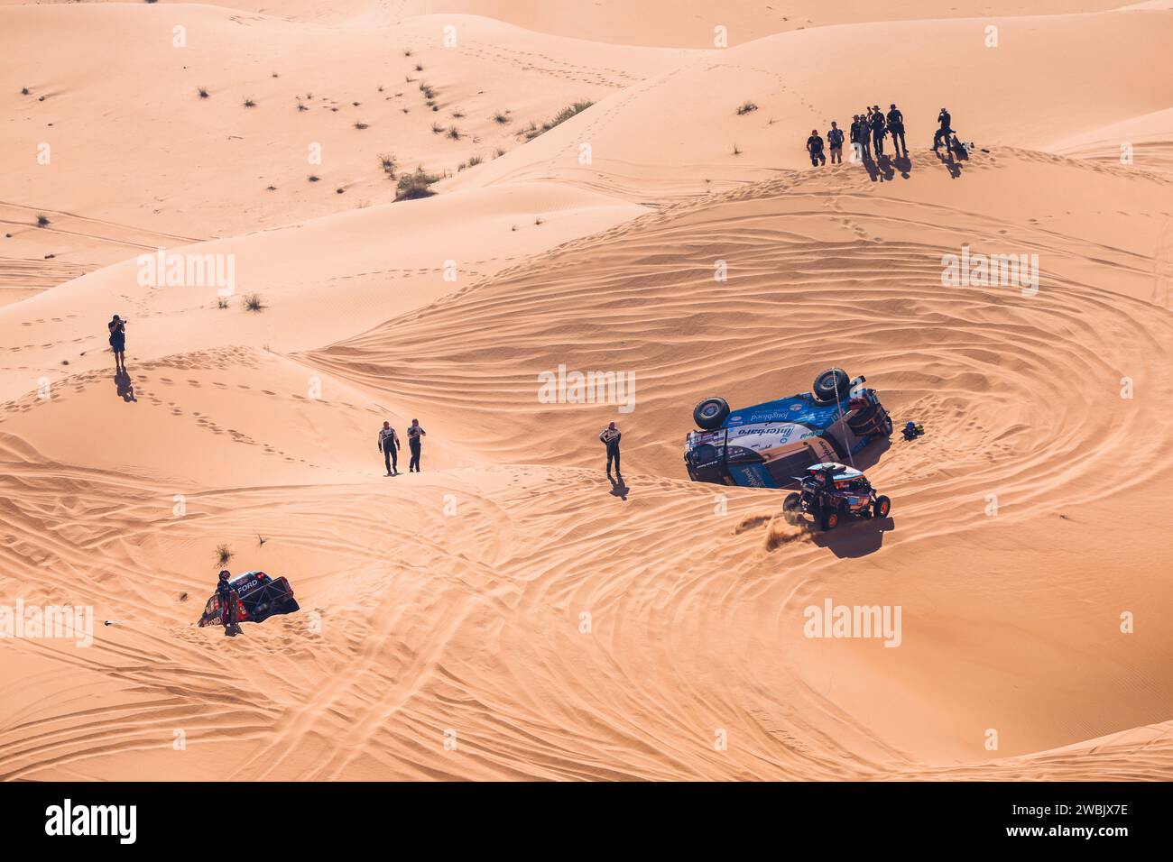 mess in the desert during the Stage 6 « 48 Hours Chrono » of the Dakar ...