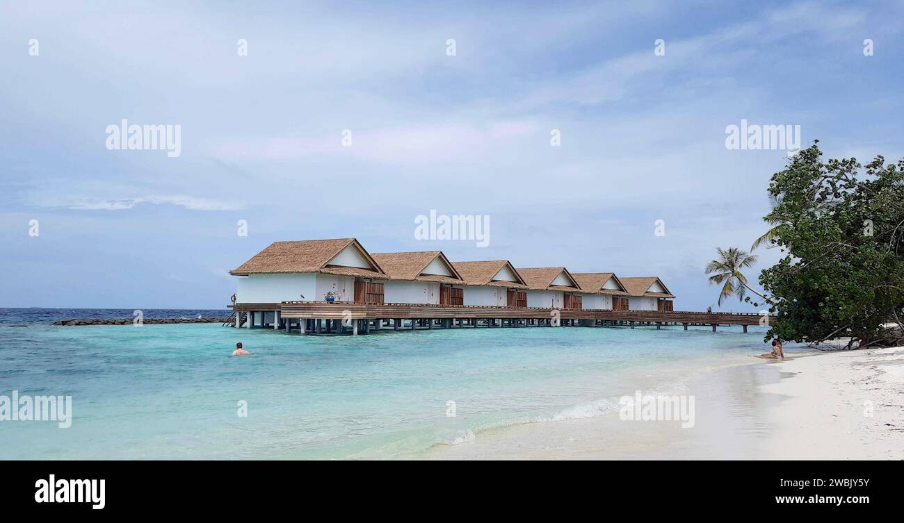 Bandos, Maldives. 02nd May, 2023. Holidaymakers on the beach of Bandos ...