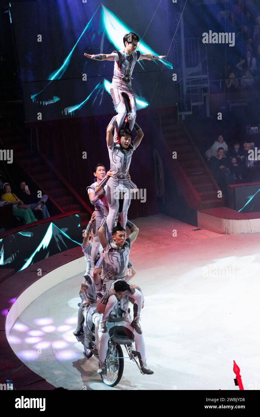 Budapest. 10th Jan, 2024. Members of the China National Acrobatic ...