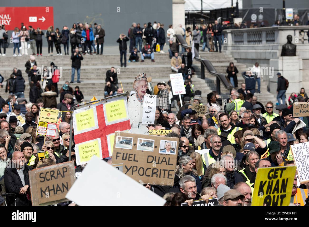 Protesters gather during an anti-ULEZ expansion protest around ...