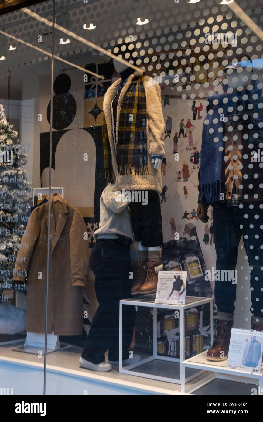 Seattle, USA. 17th Nov, 2023. Downtown style and fashion display in ...