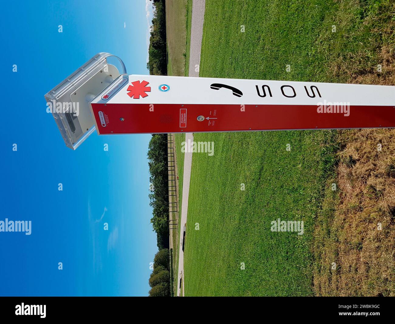 Emergency call pillar hi-res stock photography and images - Alamy