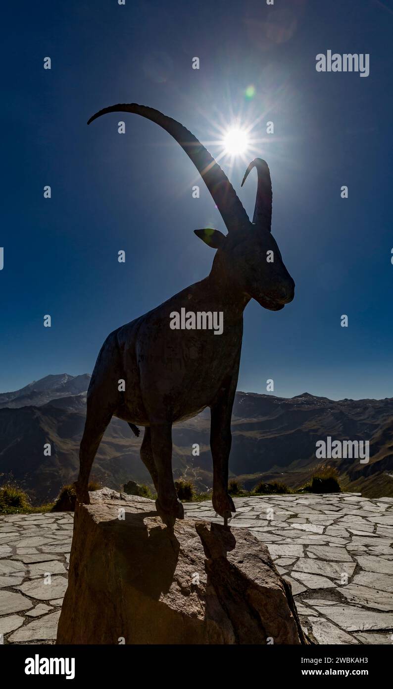 Ibex statue hi-res stock photography and images - Alamy