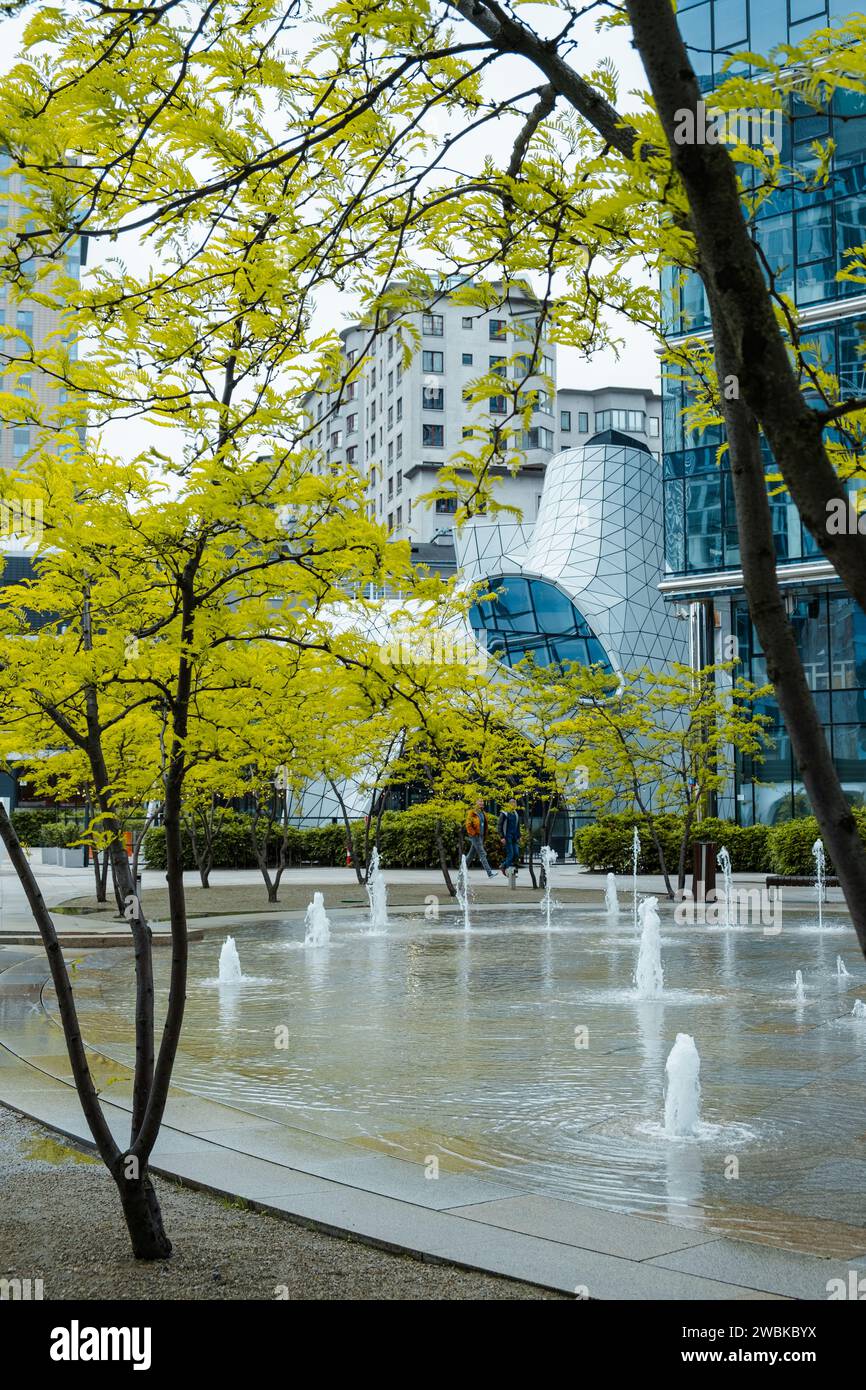 Europejski square hi-res stock photography and images - Alamy