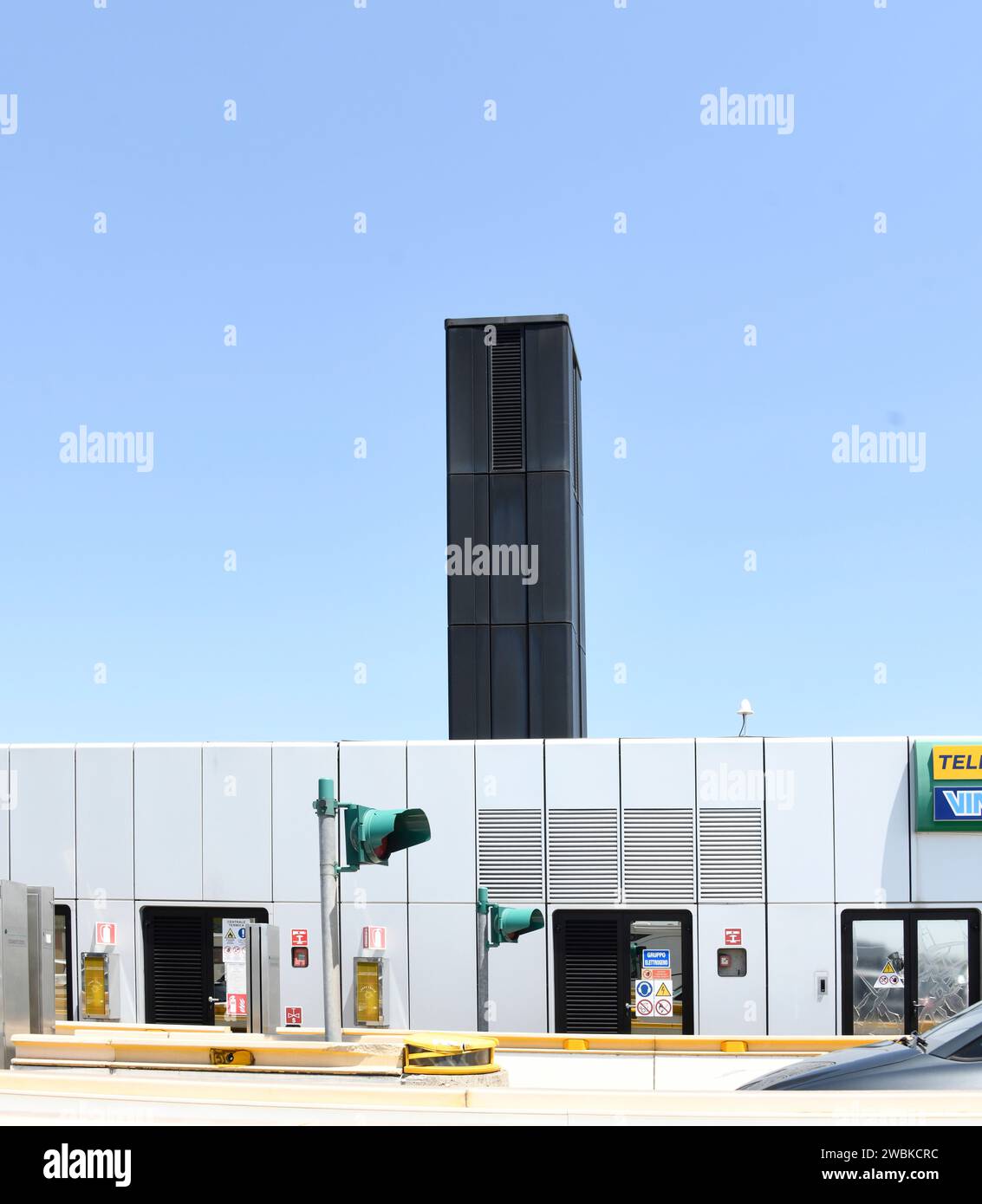 Charge booth hi-res stock photography and images - Alamy