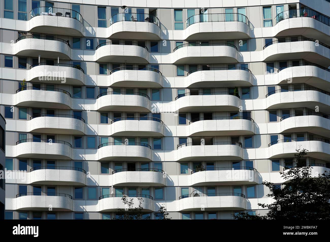 Germany, North Rhine-Westphalia, Cologne, modern residential complex ...