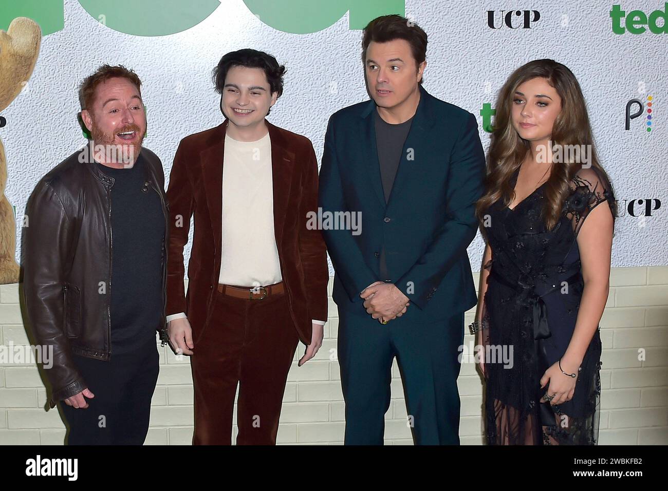 Scott Grimes, Max Burkholder, Seth MacFarlane und Giorgia Whigham bei der Premiere der Peacock ...