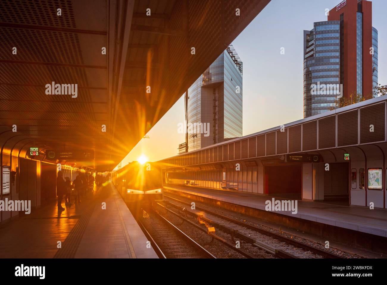 Station kaisermuhlen vienna international centre hi-res stock ...