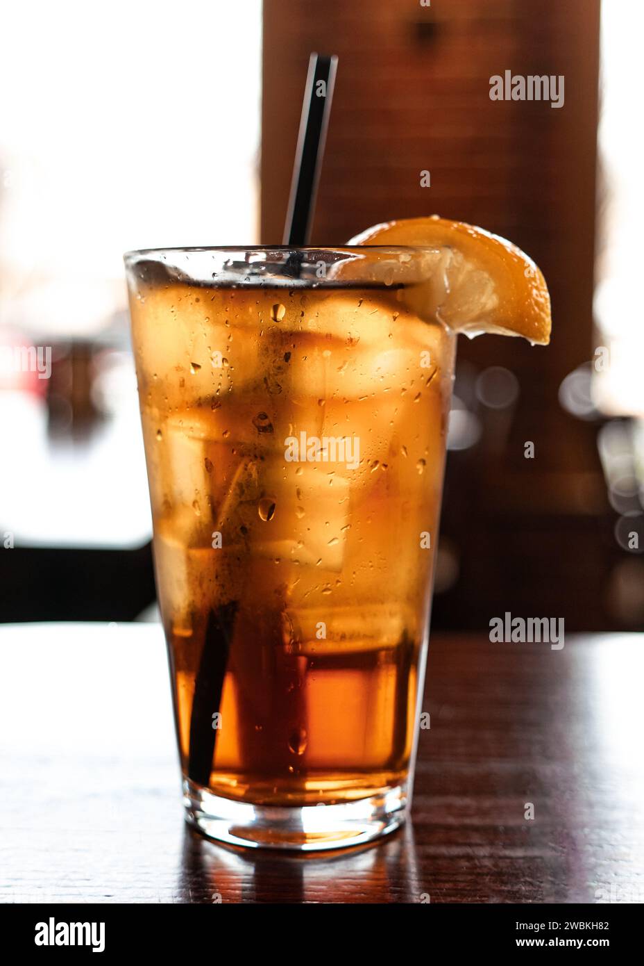 Glass iced tea lemon wedge hi-res stock photography and images - Alamy